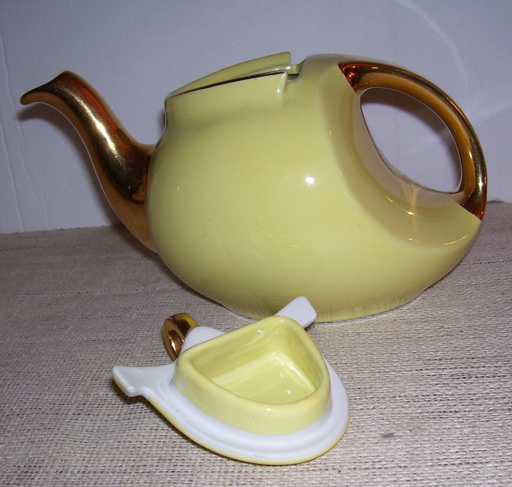 Hall Streamline Yellow Teapot with Gold Trim 6 Cup 0339 S | Etsy