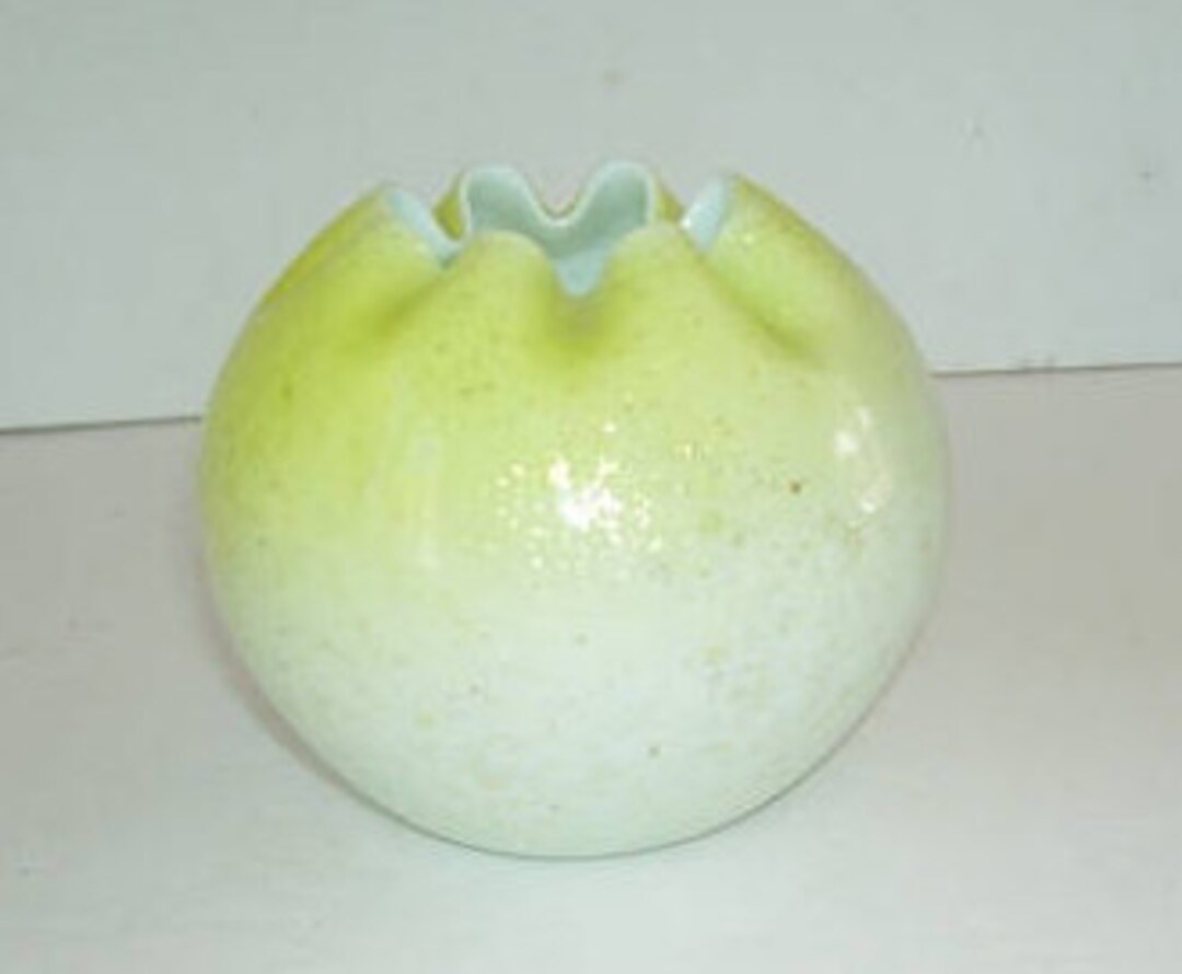 Fenton Lime Green and White Rose Bowl Speckled With Gold, Home Decor ...