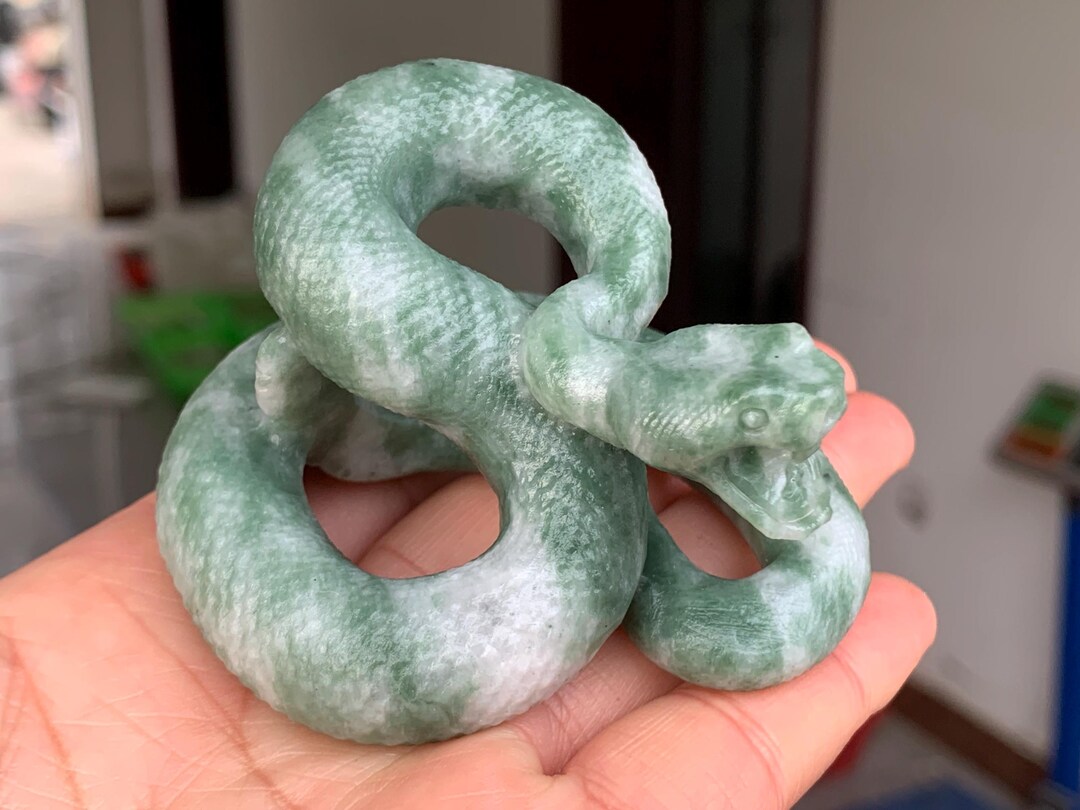 Natural Green Jade Snake: Crystal Healing Decor (2.8'') - Etsy