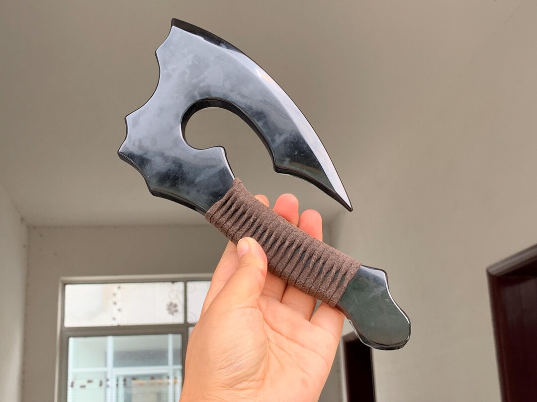 Natural Obsidian Crystal Axe: Hand Carved Specimen, Home Decor (10 ...
