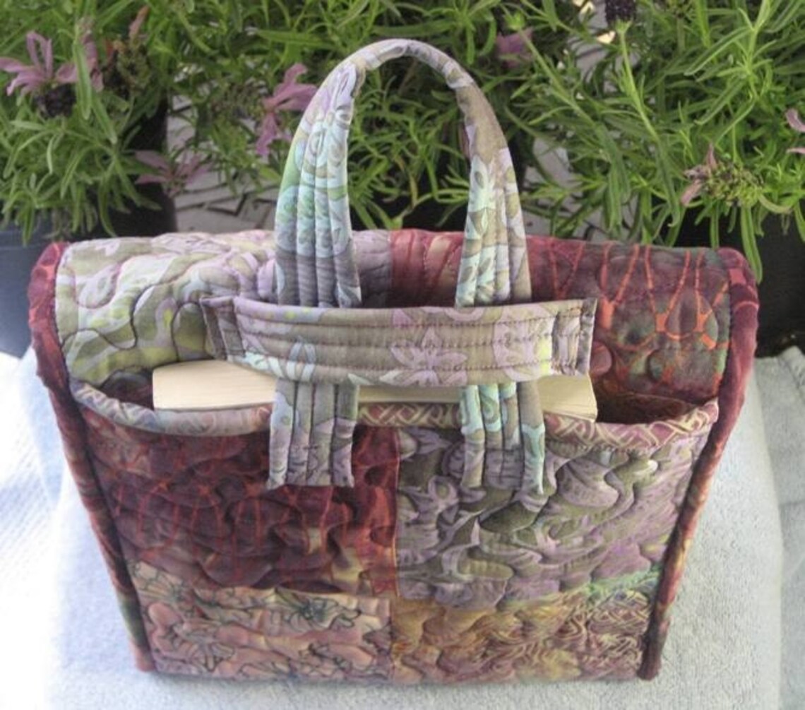 Book Lover's Insulated Lunch Bag PATTERN - A Quilting and Sewing Six ...