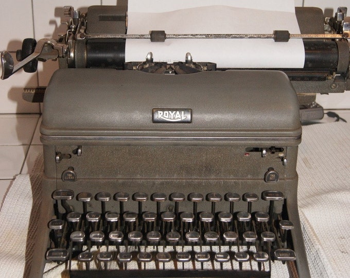 1940s Royal KMM Typewriter - Etsy