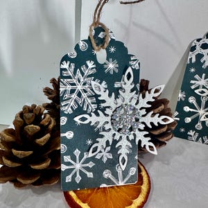 Christmas Snowflake Gift Tags. Set of 12 Beautifully Decorated Tags ...