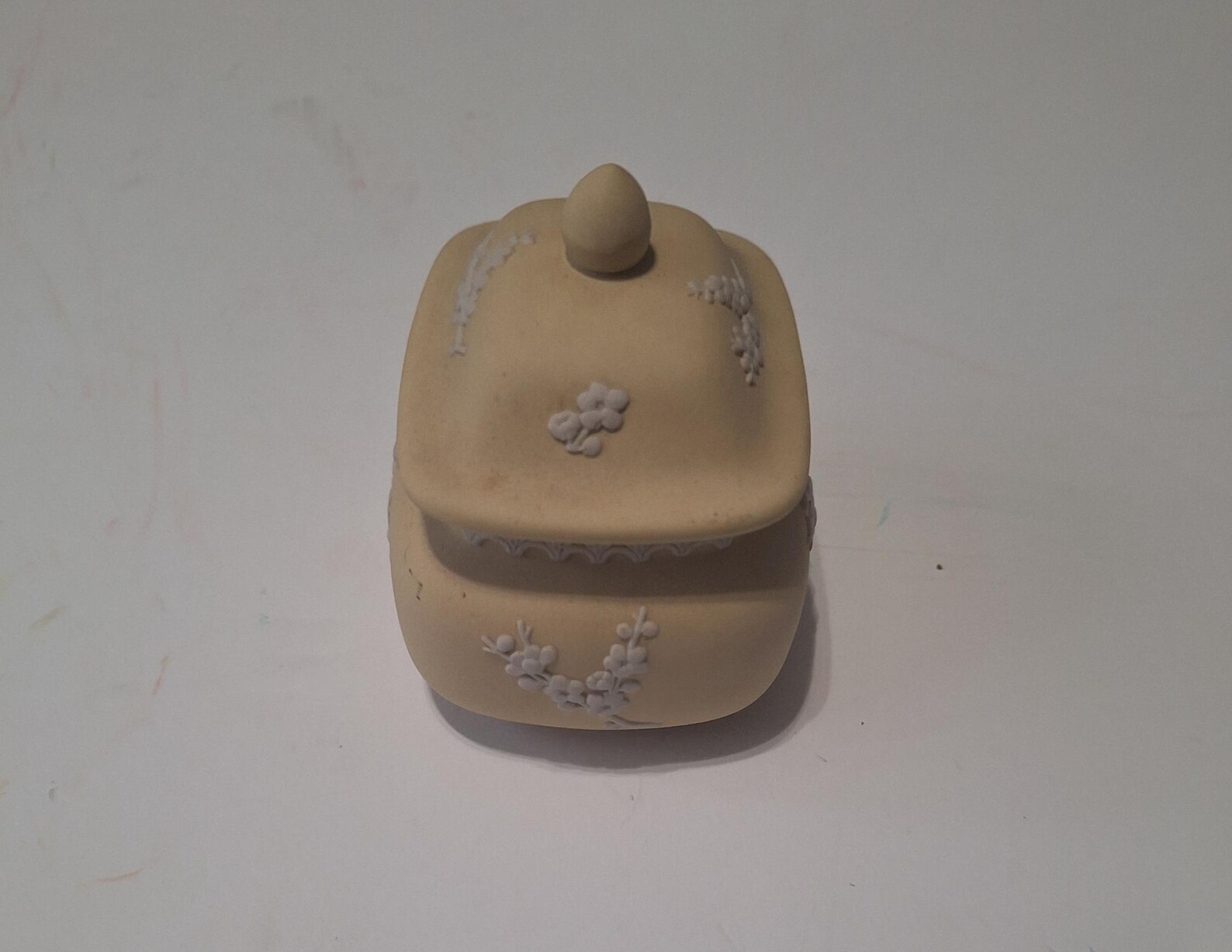 Rare Wedgwood Yellow Jasperware Primrose Pagoda Box-prunus Blossom ...
