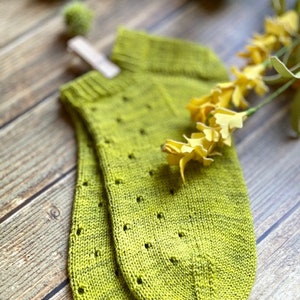 KNITTING PATTERN - the Willow Socks Knitting Pattern, Knit Sock Pattern ...