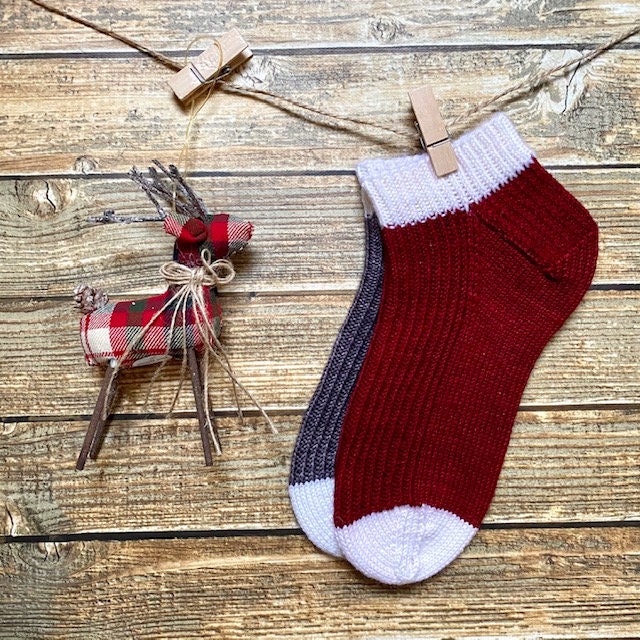 KNITTING PATTERN the Peppermint Socks Knitting Pattern Knit - Etsy