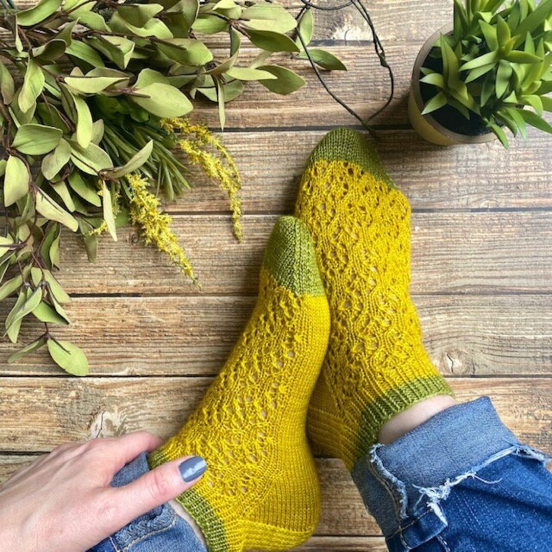 KNITTING PATTERN - the Magnolia Socks Knitting Pattern, Knit Sock ...