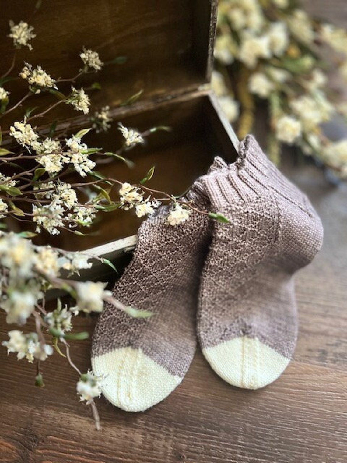 KNITTING PATTERN - Come Out and Play Socks Knitting Pattern, Sock ...