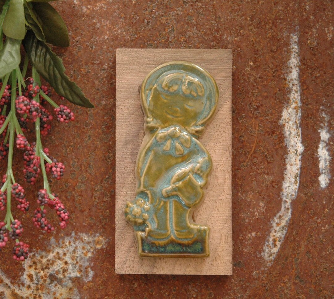 Aquarius Water Bearer Stoneware Wood Wall Hanging | Stoneware Zodiac ...