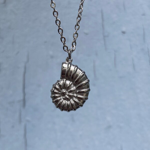 Ursula Necklace - Etsy