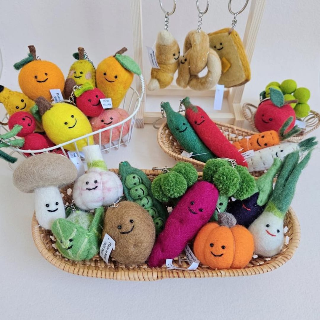 Cute Felt Vegetable Fruit Keychains – Handmade Kawaii Plush Key Ring ...