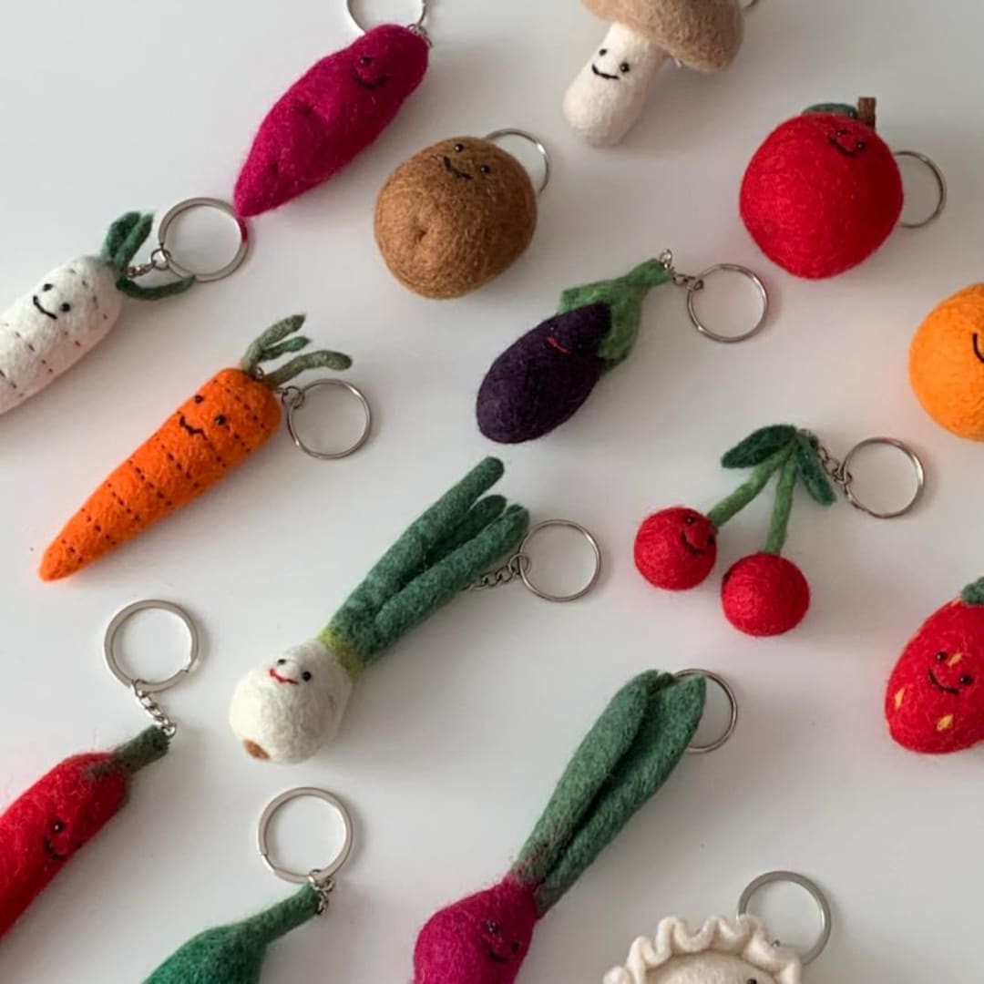 Handmade Felt Fruit and Veggie Keychains – Cute Wool Bag Charms – Fun ...