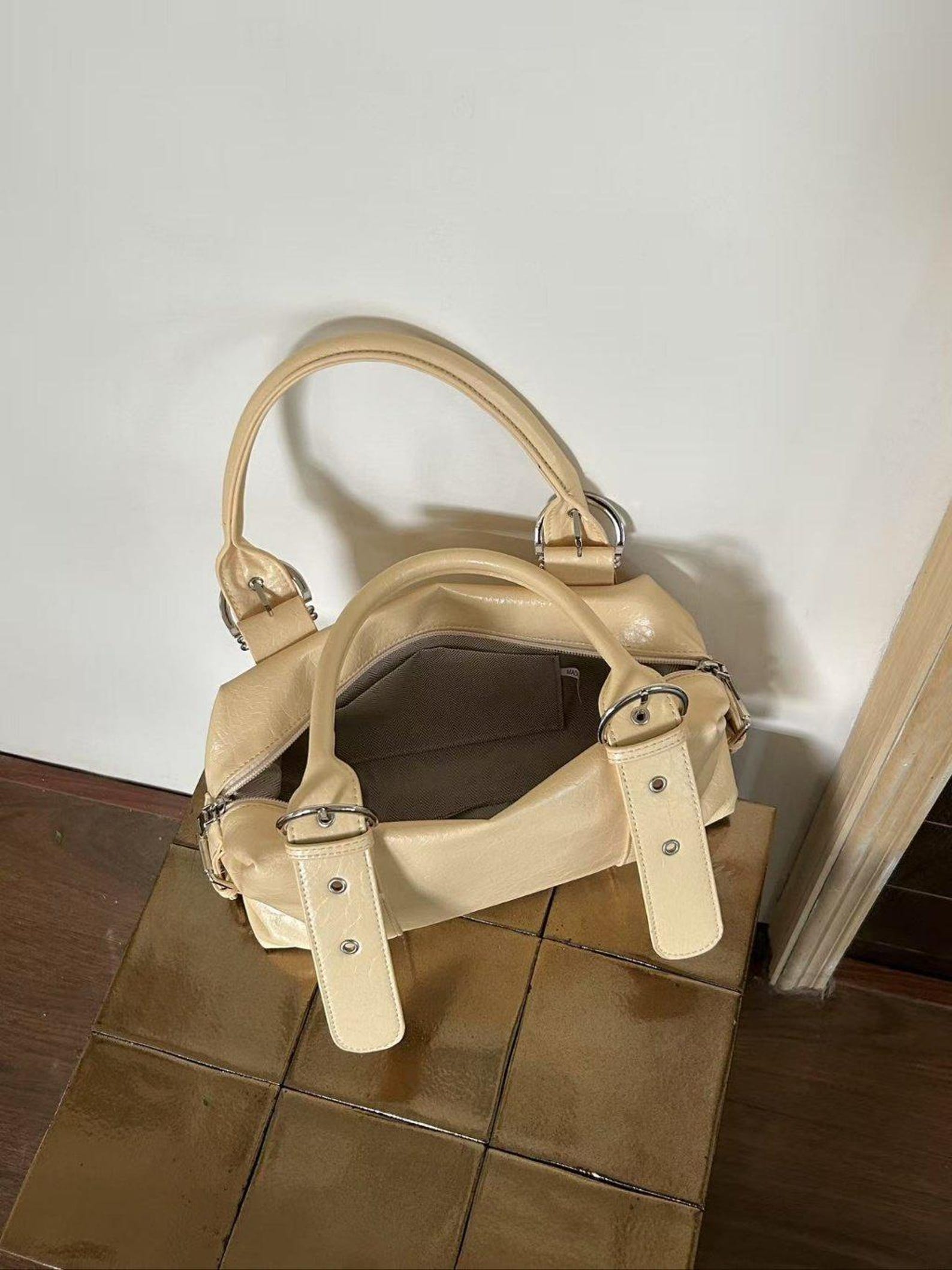 Y2K Style Shoulder Bag – Glossy Mini Handbag in 6 Colors | Vintage ...