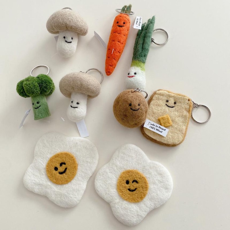 Felt Keychain - Etsy
