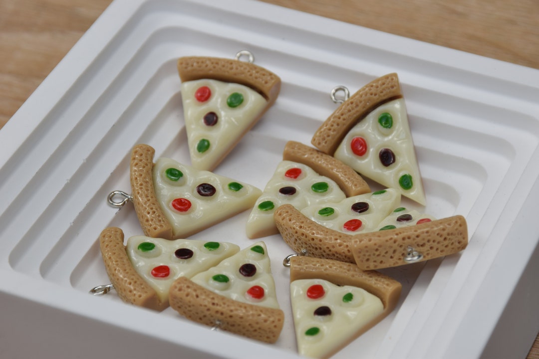 Cute Pizza Resin Pendant,plastic Food Gift Charm,diy Jewelry ...