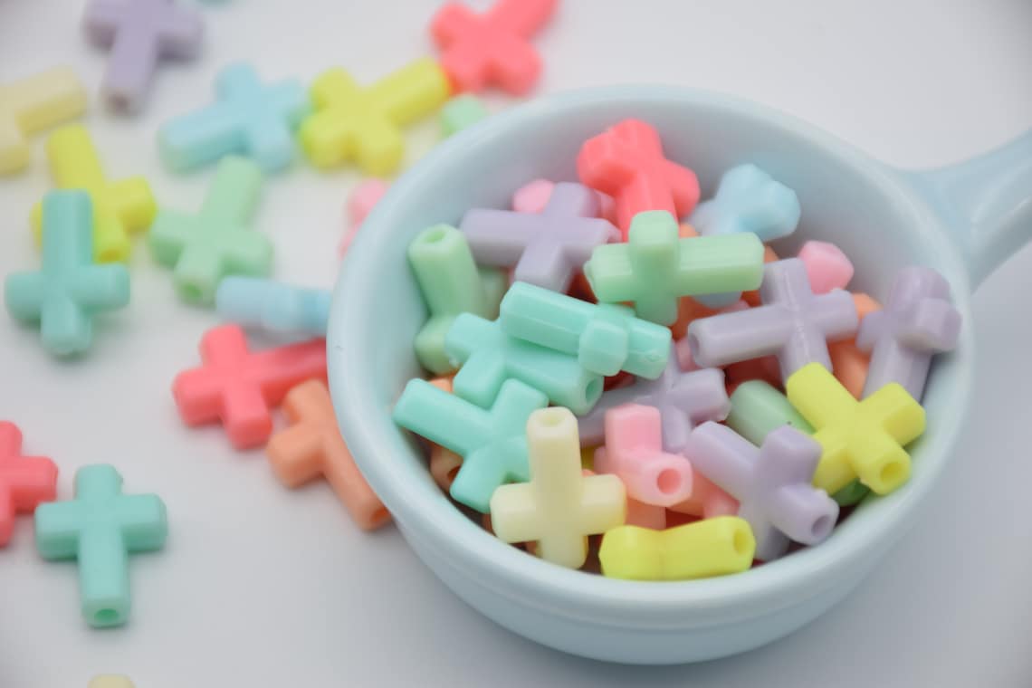 20 Plastic Cross Beads CharmsAcrylic Cross Sign Charms | Etsy