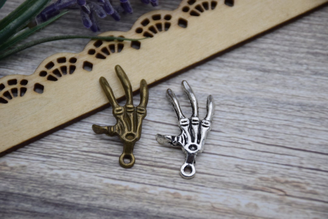 10 Skull Skeleton Hand Charm Pendant Necklace Ornament Bracelet ...
