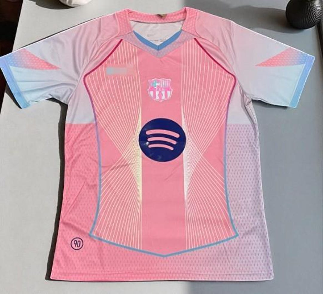 Set roze voetbalshirt Barcelona 2025: gepersonaliseerd voetbaltenue ...