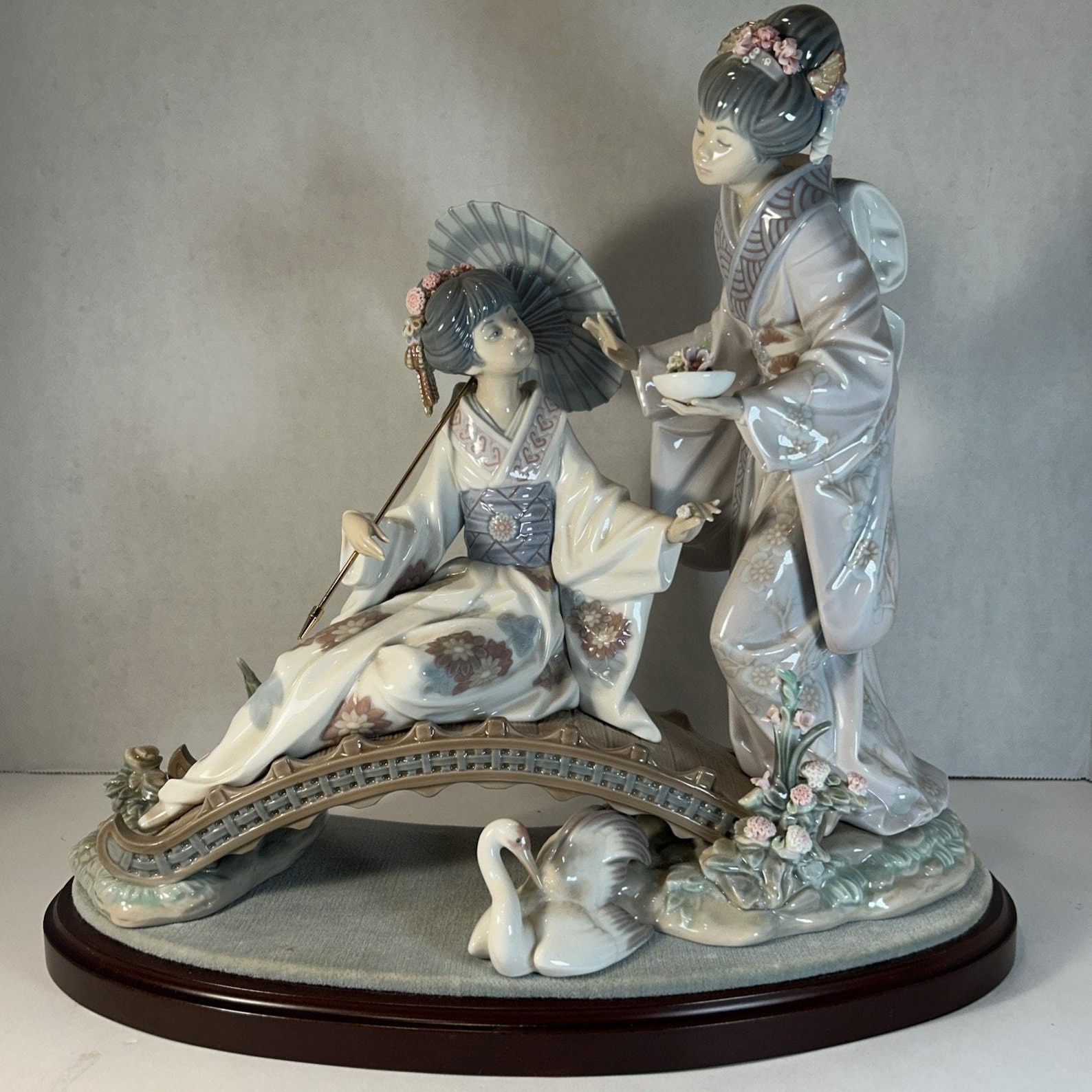 Lladro 1445 Springtime In Japan Figurine By Salvador Debon With