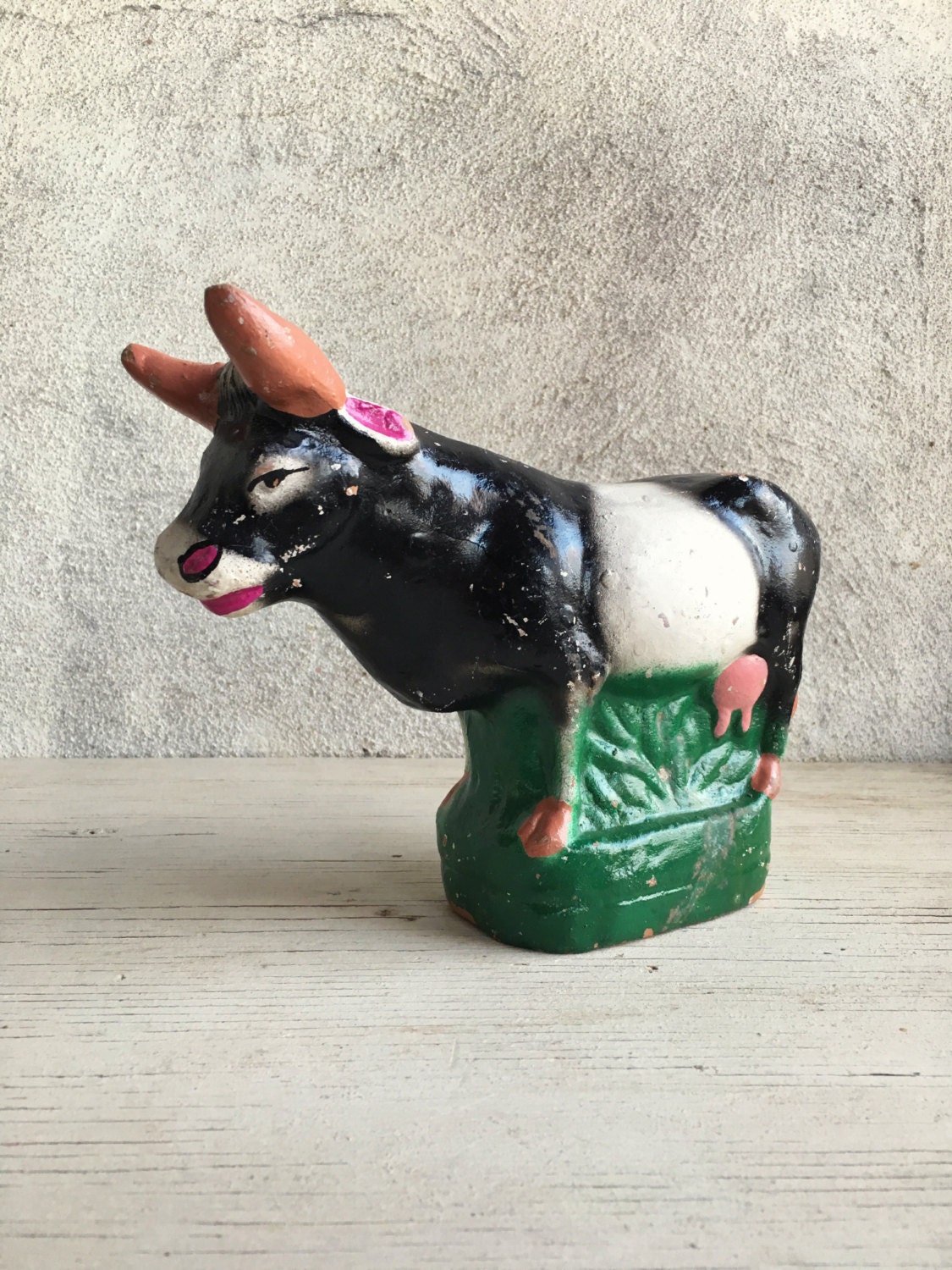 Vintage cow bank pottery folk art sculpture Ecuador fair prize Holstein ...