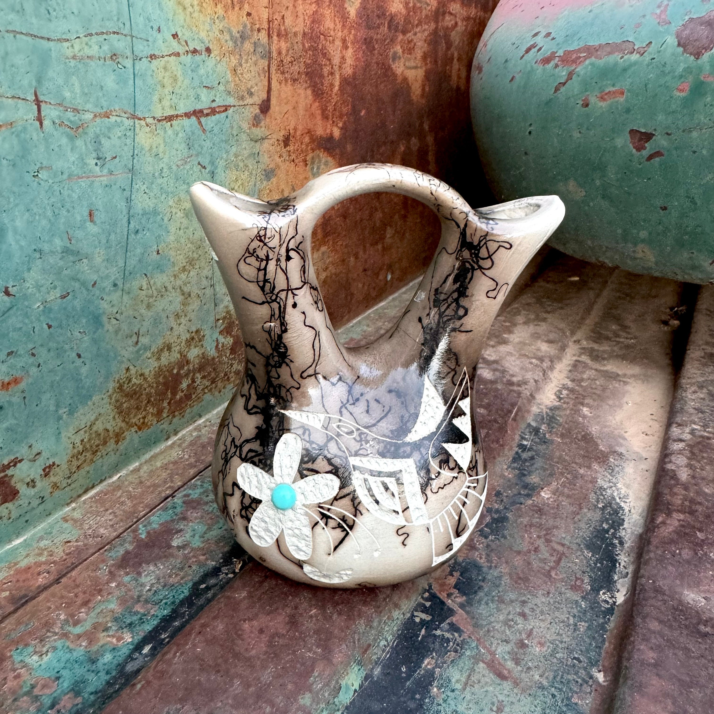 Navajo Vail Horsehair Pottery Wedding Vase Sgraffito Flower w ...