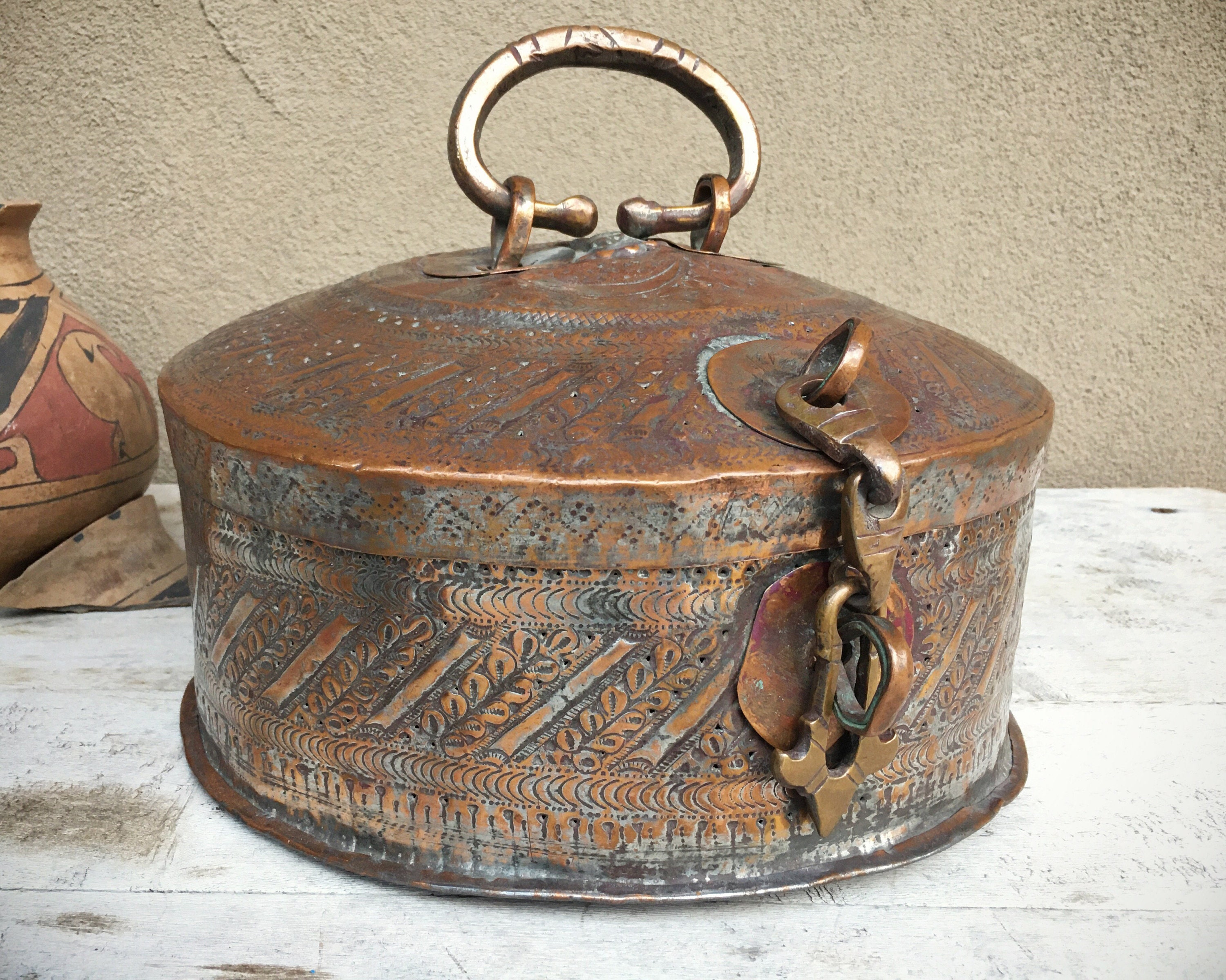 Vintage Chapati Box from India Hammered Etched Copper Metal Primitive ...
