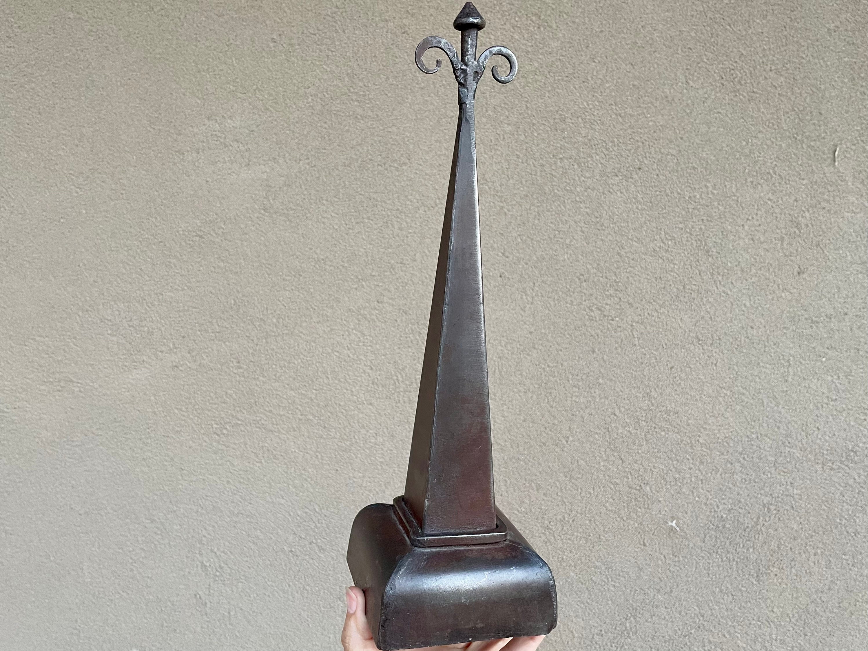 Pair of Tall Metal Finial Statues, Rustic Patio Outdoor Tabletop ...