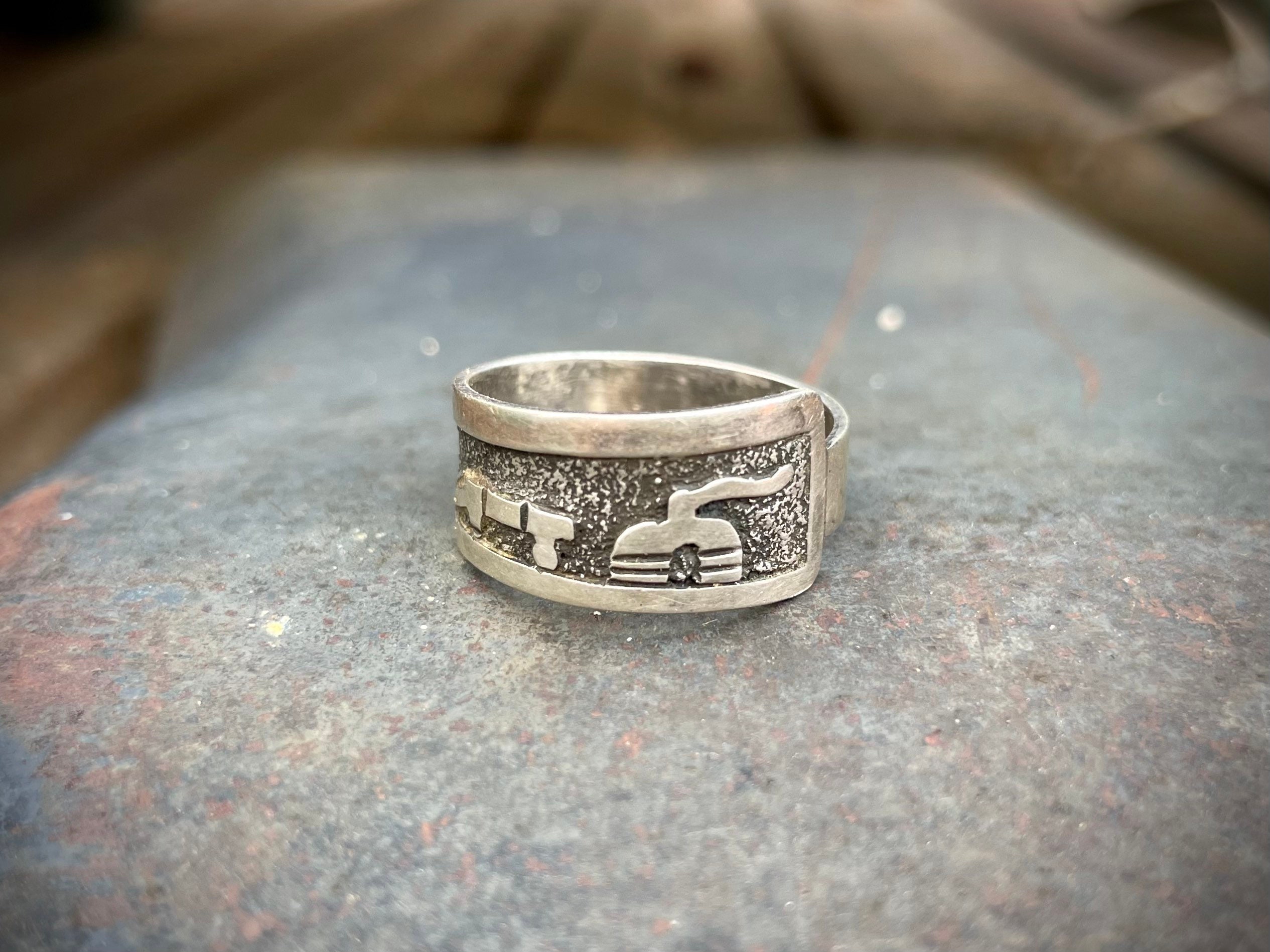 Vintage Navajo Gibson Gene Sterling Silver Overlay Storyteller Ring ...