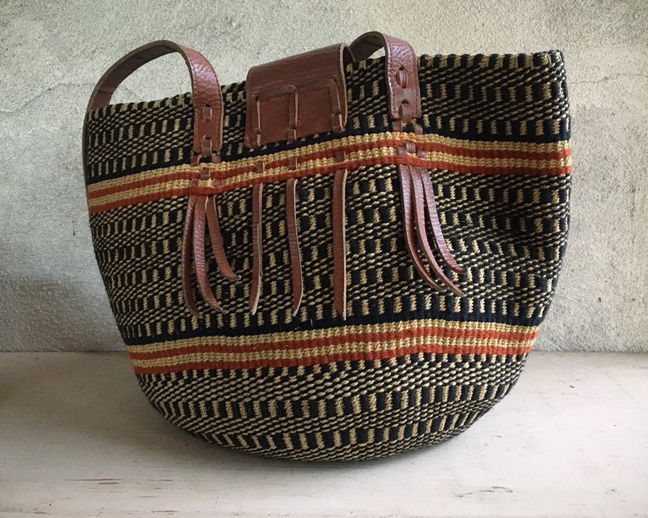 Vintage Beige Black and Red Sisal Straw Purse with Leather Closure and ...