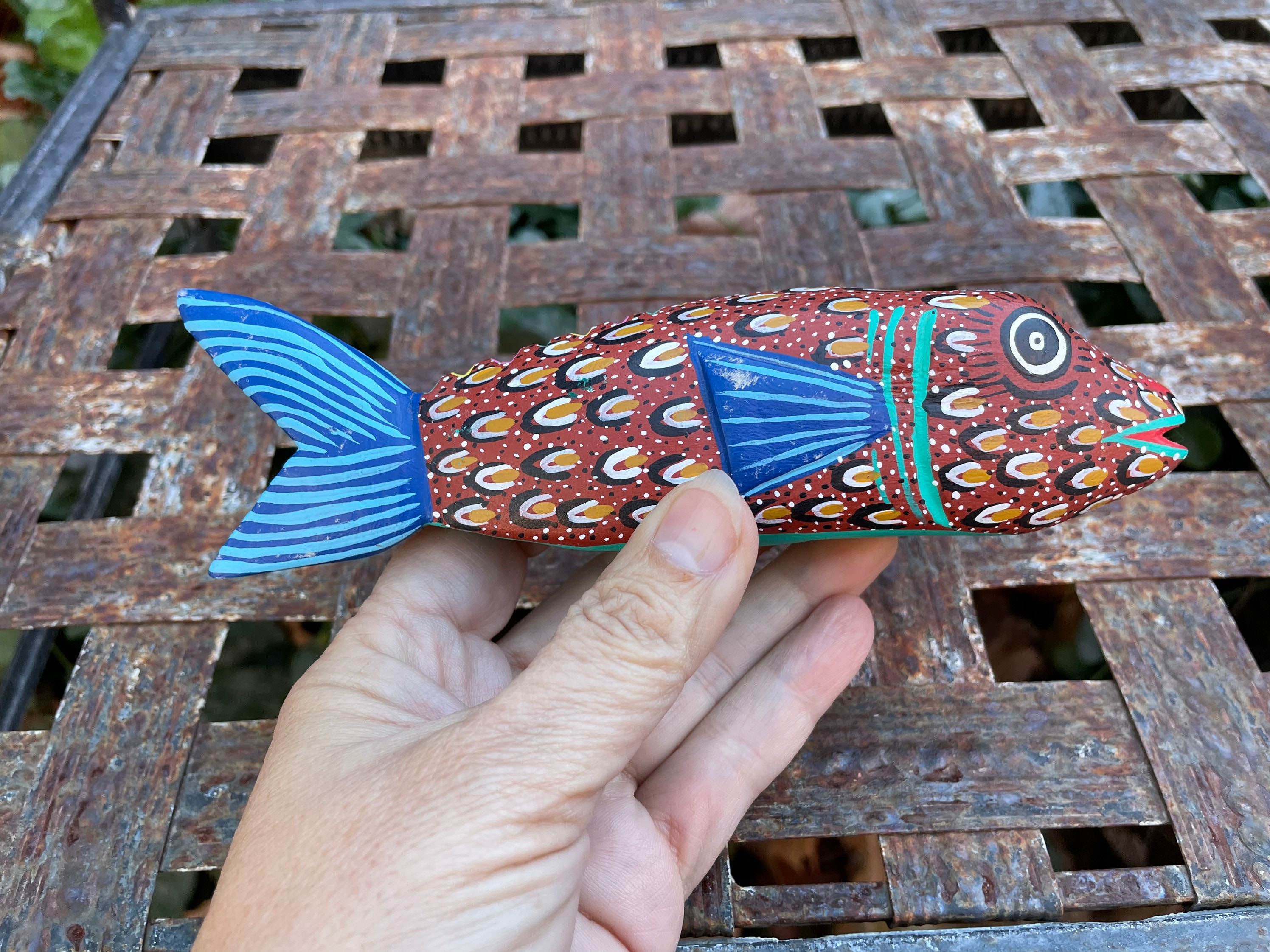 Small Oaxaca Alebrije Fish by Manuel Jimenez Hernandez, Painted Wood ...