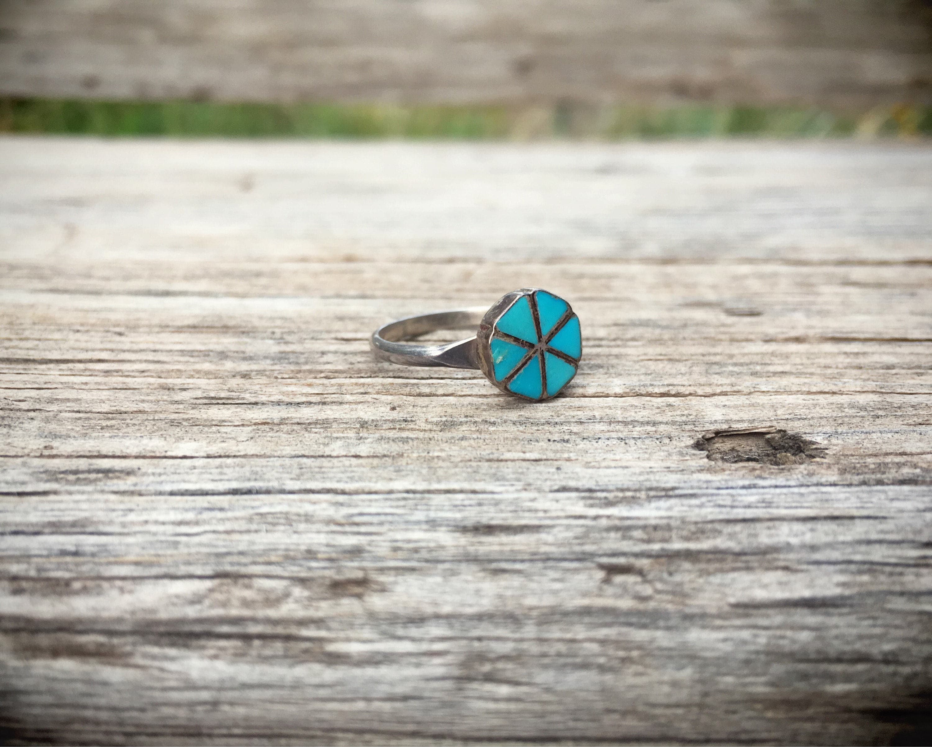 Dainty vintage turquoise ring 1970s Native American channel inlay