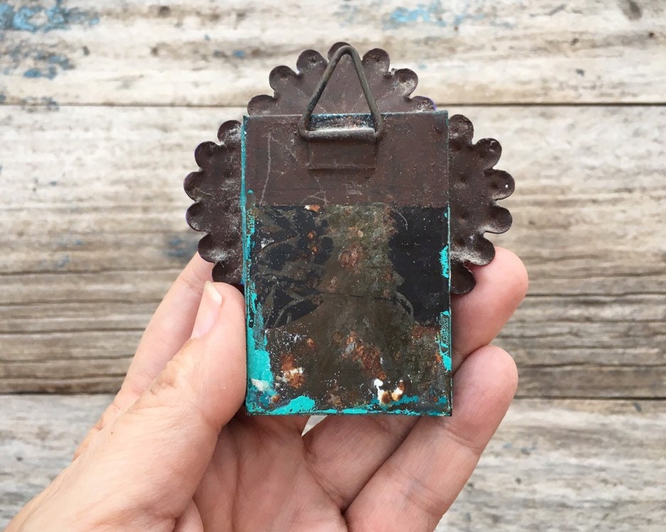 Very Small Mexican Tin Nicho with Frida Kahlo Print, Traveling Altar ...