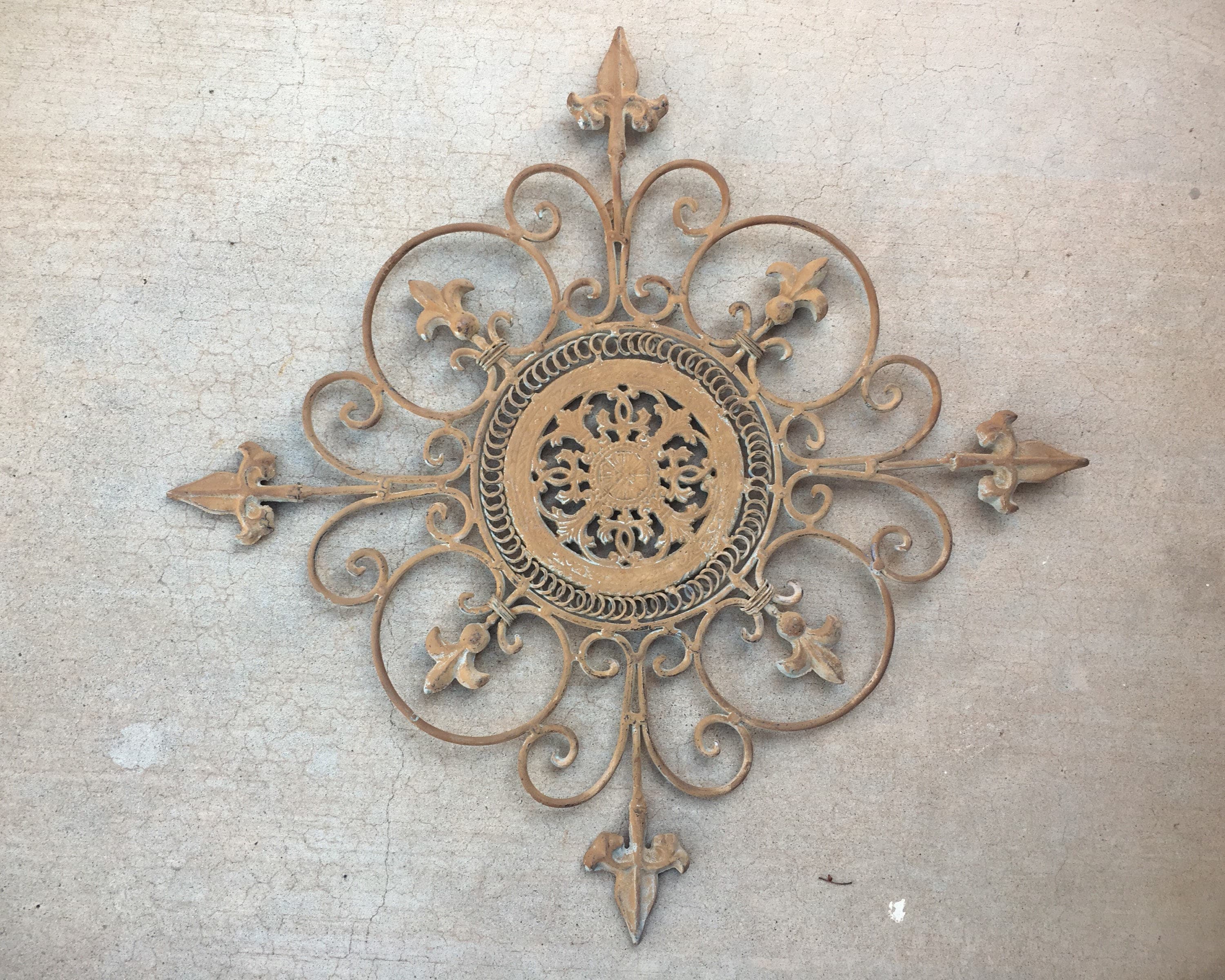 Heavy Cast Iron Wall Hanging Fleur de Lis, Rustic Home Decor Patio Wall ...