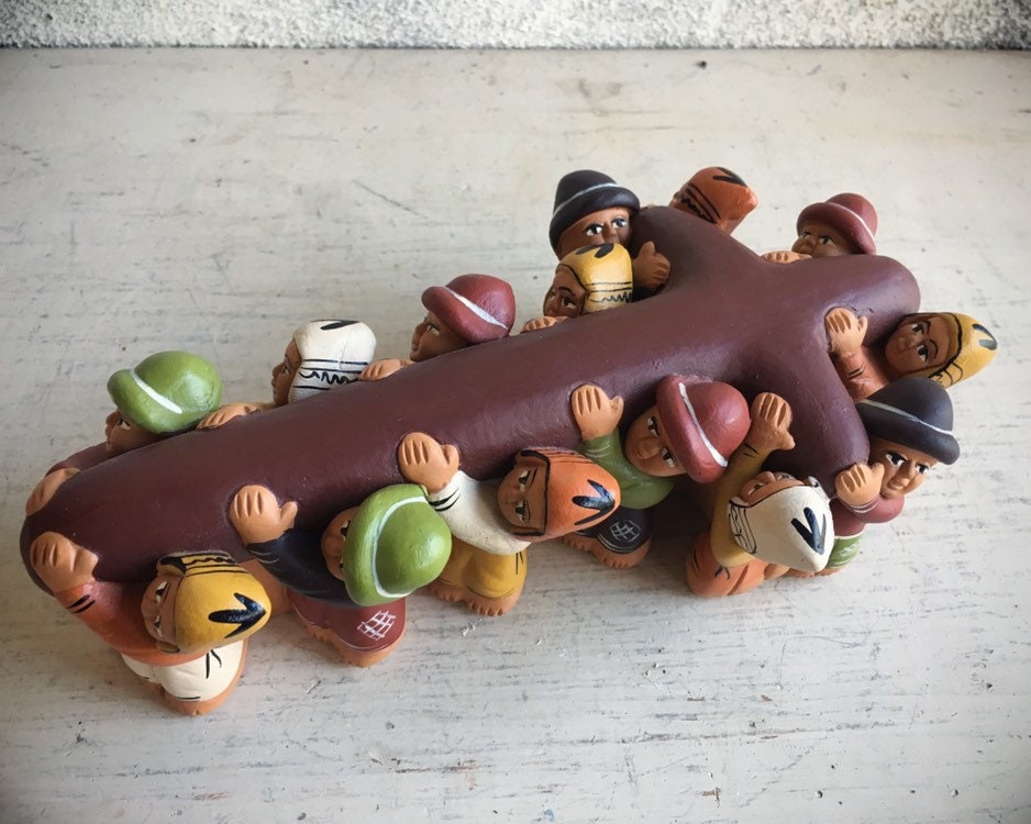 Peruvian Pottery Figurine Carrying the Cross Penitente Semana Santa ...