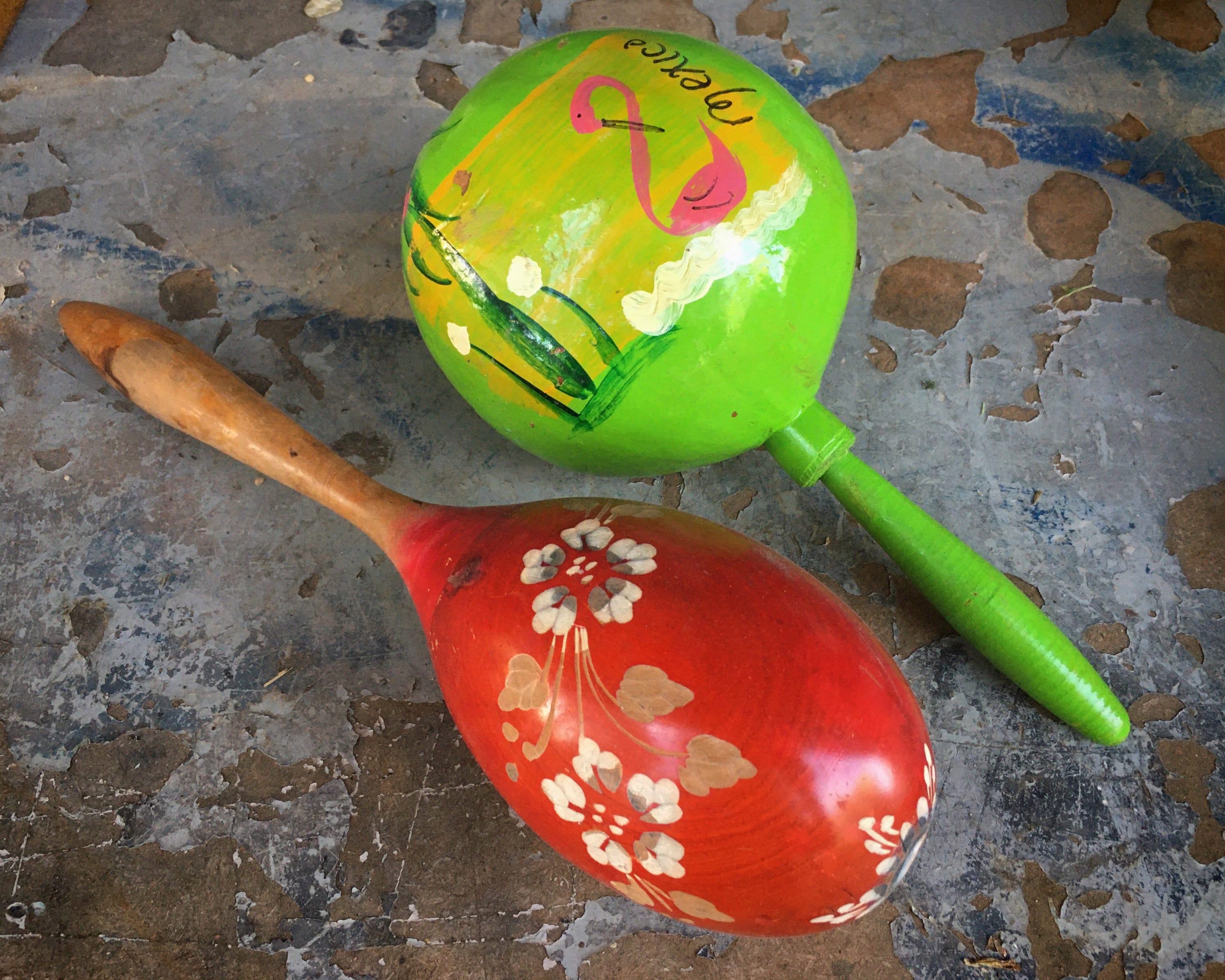 Two Mismatched Red and Green Maracas Mexican Souvenirs, Vintage Rattles ...