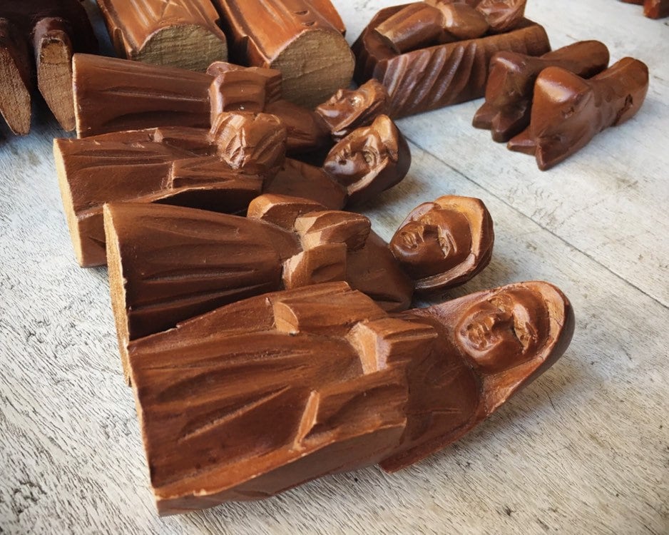 Vintage Hand Carved Wood 16 Pieces Christmas Nativity Set Baby Jesus ...