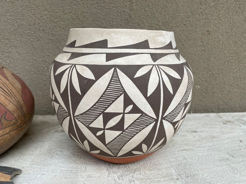 Historic Acoma Pueblo Black on White Pottery Olla Jar - Etsy