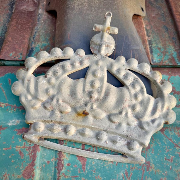 Rusty Crown - Etsy