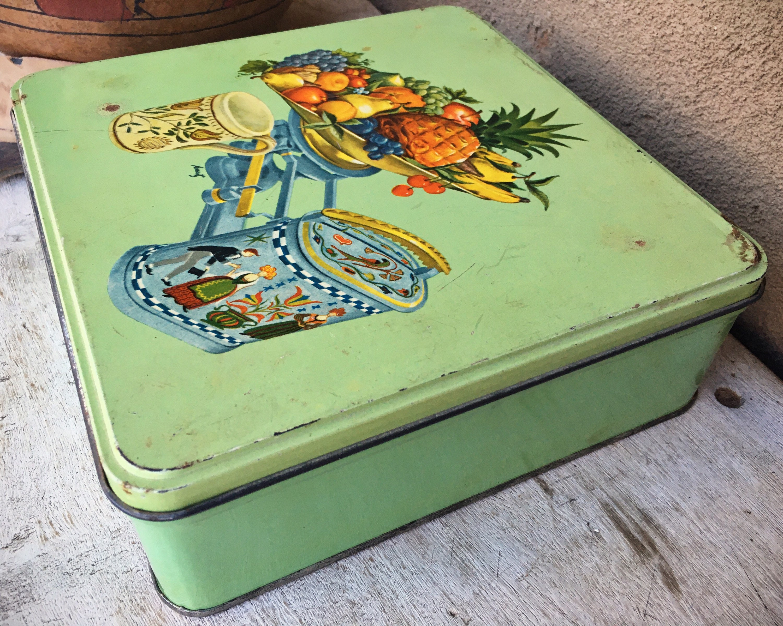 Retro Green Metal Tin Box with Fruit Design, Vintage Cracker Holder ...