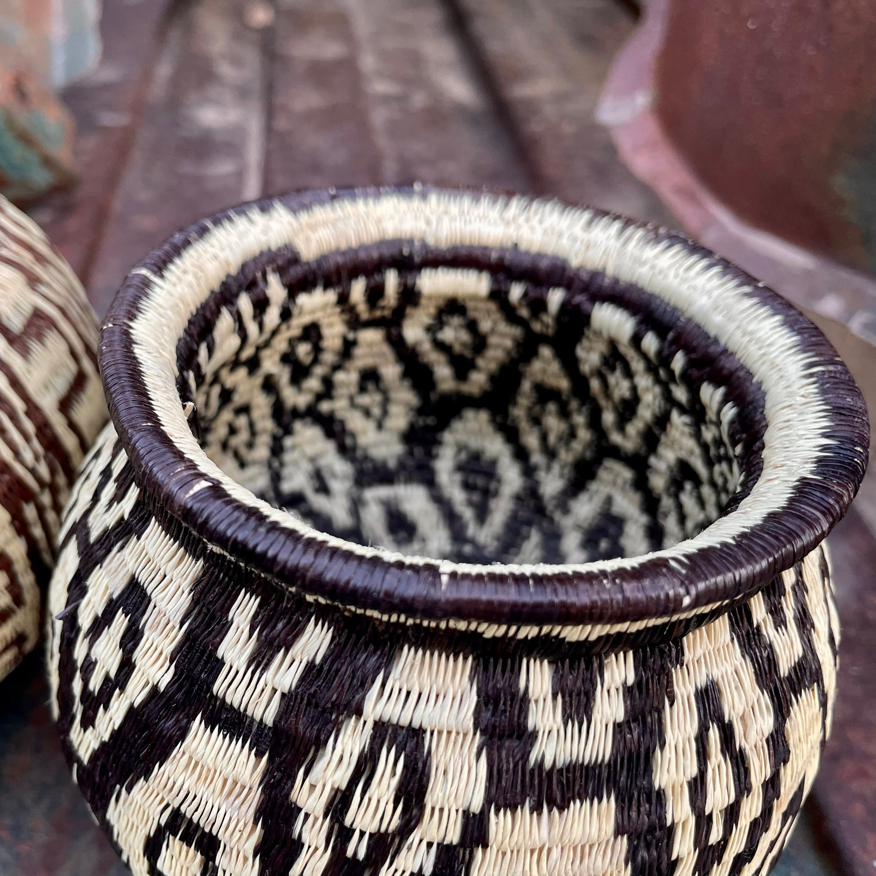 Pair of Approx 4 Tall Panamanian Basket Vase Wounaan Embera, Earthtone ...