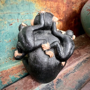 Vintage Resin Sculpture of Monkey Ape With Babies, Realist Art Figurine ...
