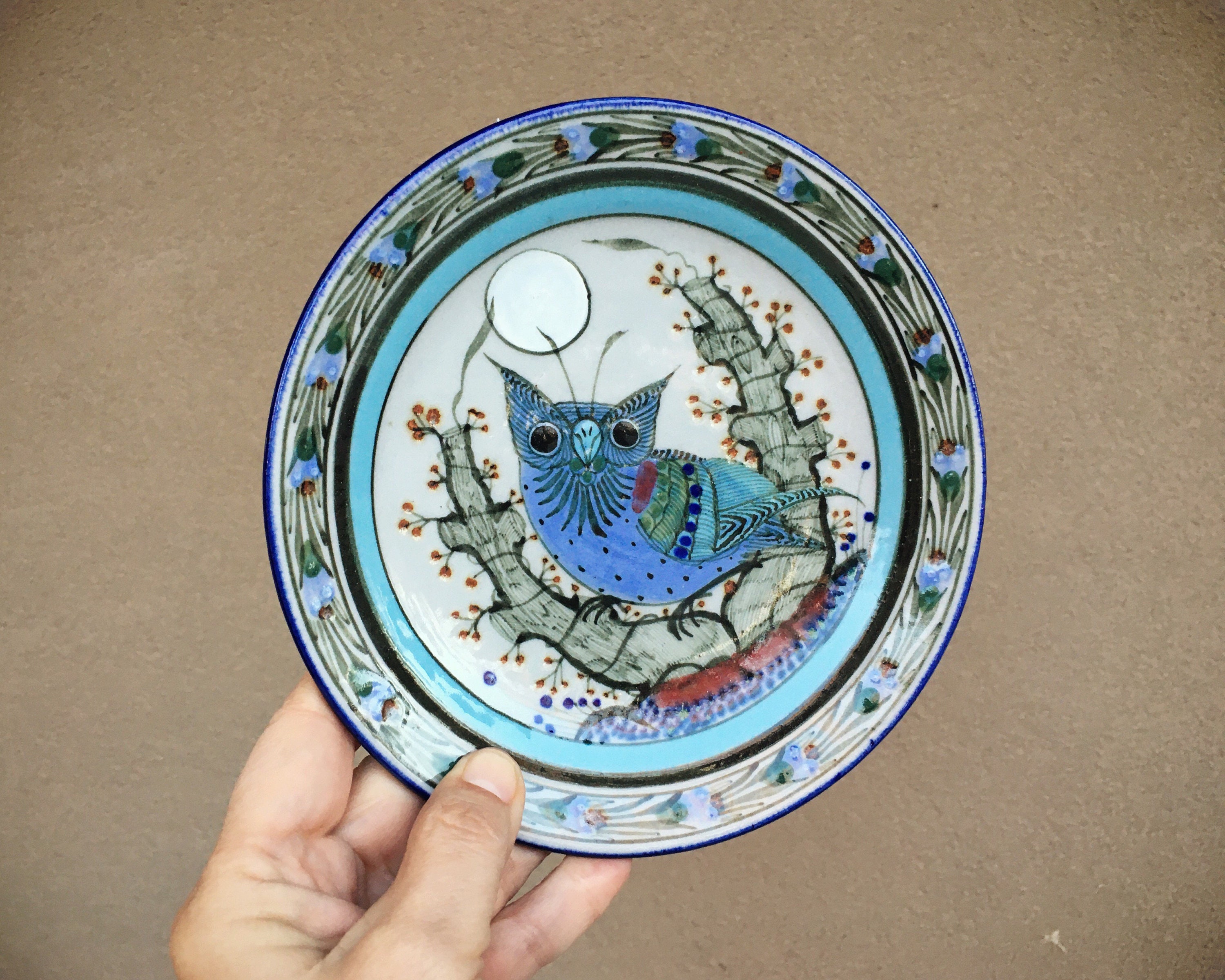 Signed Ken Edwards Pottery 7 Plate with Blue Horned Owl Design, El ...