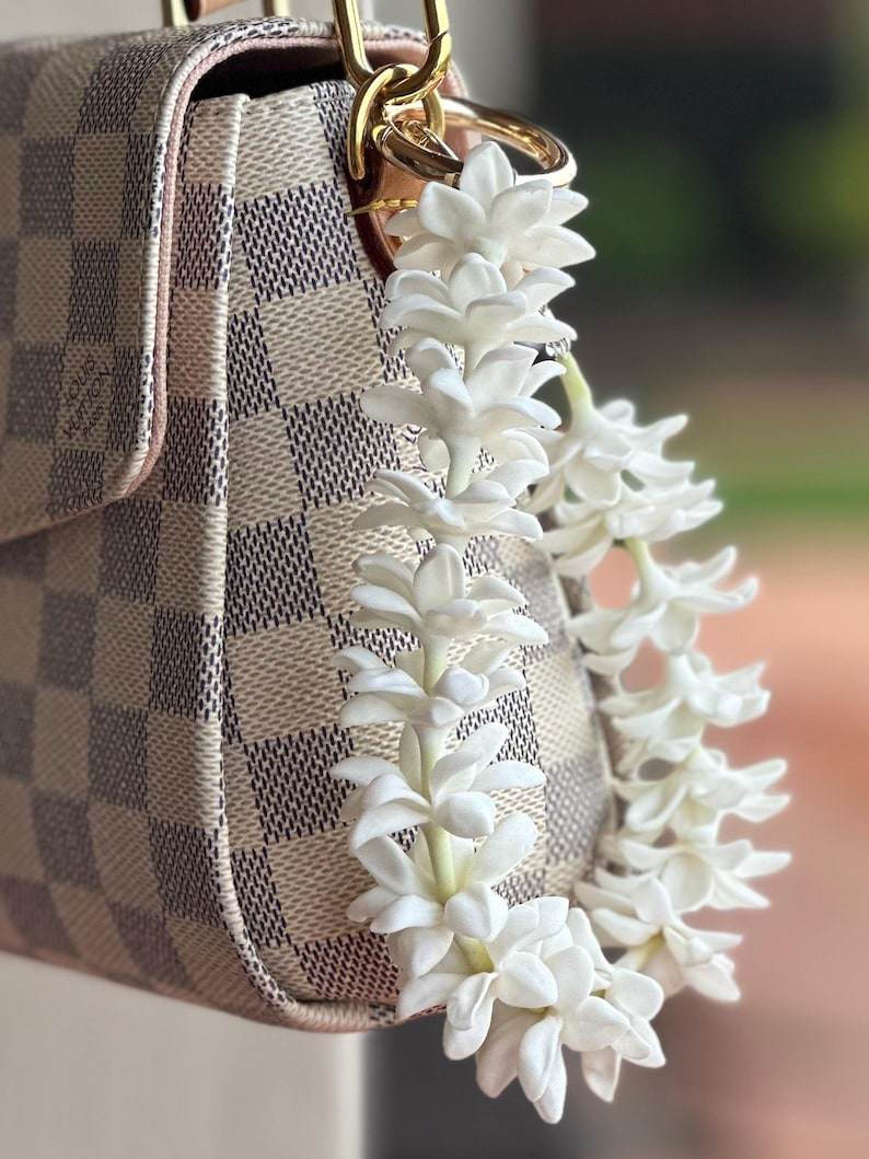 Handmade Hawaiian Flower Purse Charm: Tropical Bag Lei - Etsy