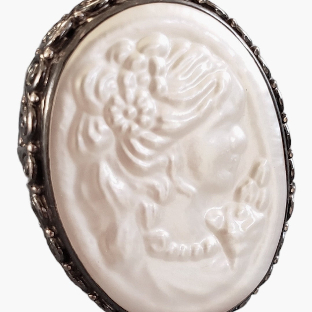 Sajen Oval Mother of Pearl Cameo Ring 925 Silver - Etsy