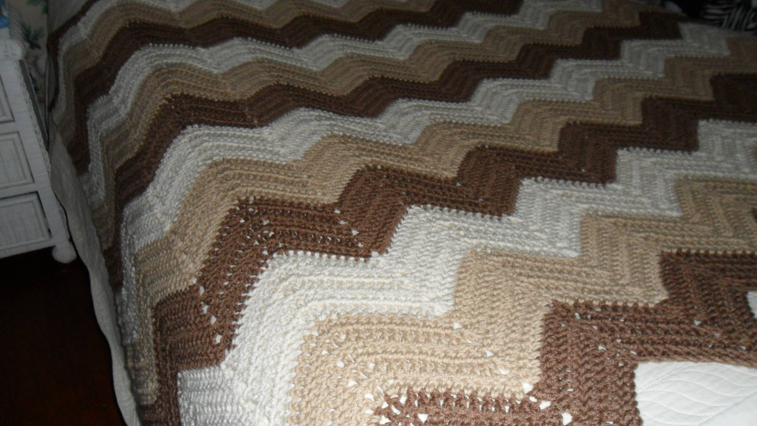 Crochet Afghan 70inlx54inw Coverlet Blanket Throw Bedspread in Browns ...