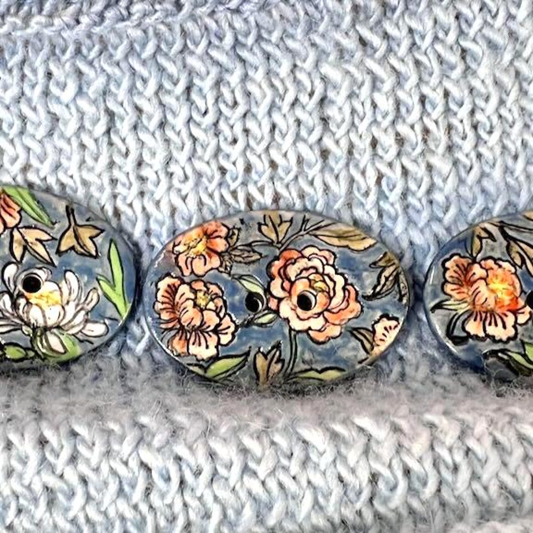 Cottage Garden Flowers on Blue Oval Buttons - Etsy