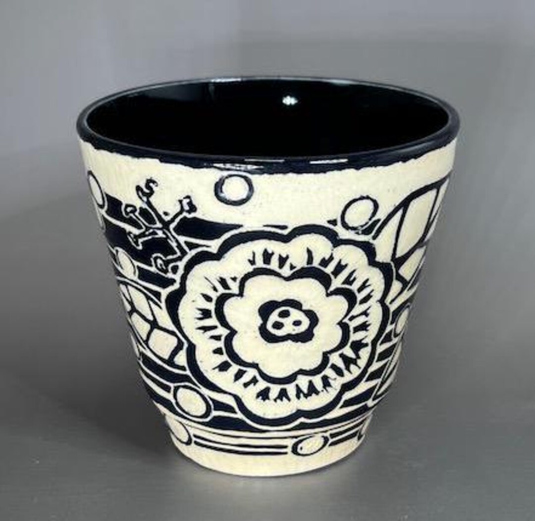 Black and White Sgraffito Flower Design Small Tumbler - Etsy