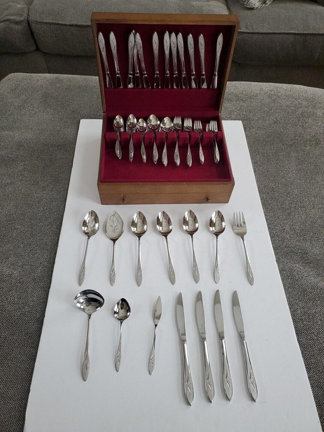 VINTAGE Oneida Oneidacraft Deluxe Stainless Flatware Over 100 Pieces W ...