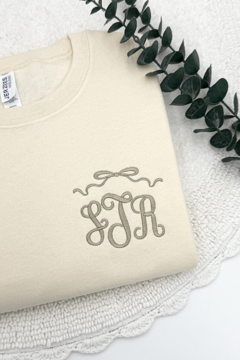 Personalized Embroidered Monogram Sweatshirt: Custom Bow Crewneck - Etsy