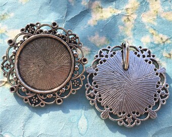 Cameo flower pendant | Etsy